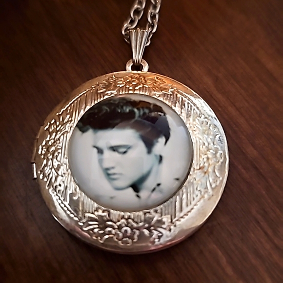 Jewelry | New Elvis Necklace | Poshmark